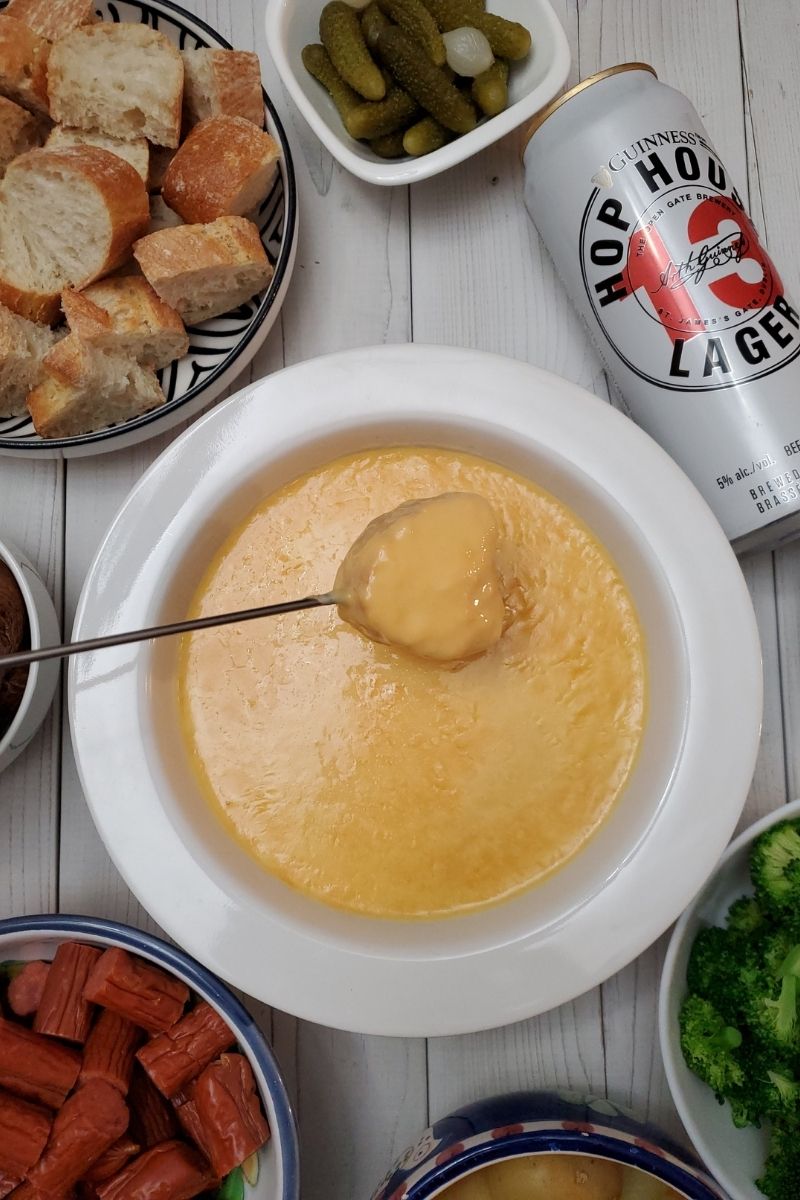 Beer Cheese Fondue - | Bakersbeans (Wanda Baker)